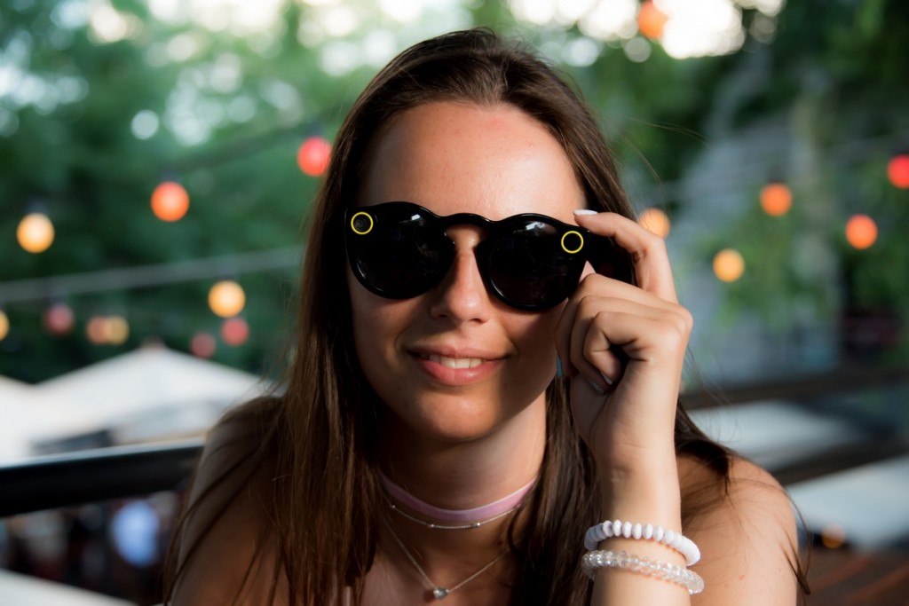 Test – SnapChat Spectacles : des lunettes de soleil pour filmer votre ...