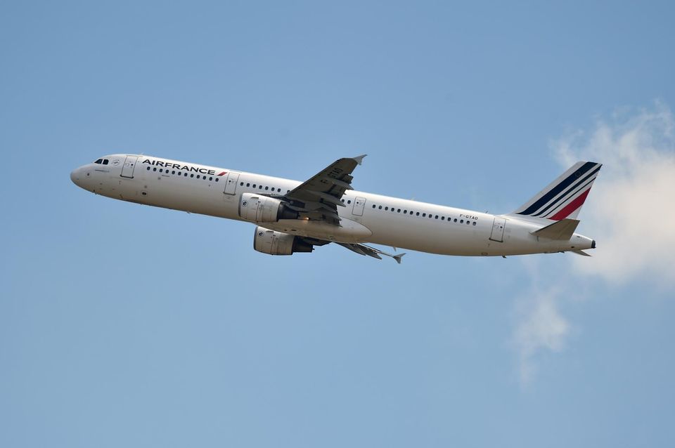 5 astuces pour acheter ses billets d’avion moins cher - Geeko