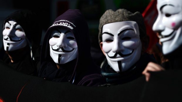 Les Anonymous font leur grand retour pour soutenir le mouvement Black ...
